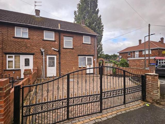 3 bedroom terraced house to rent