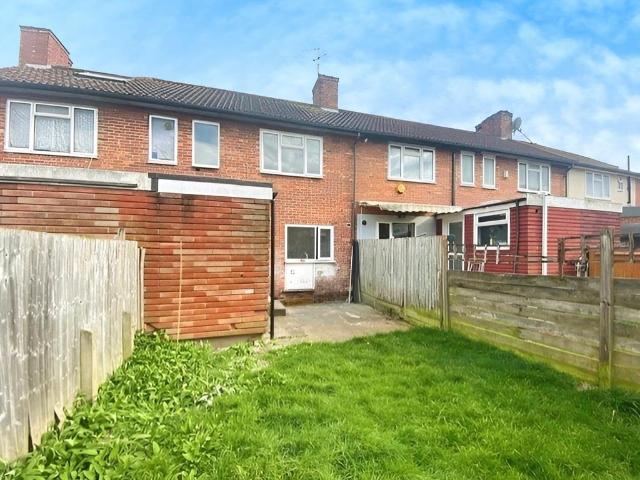 3 bedroom terraced house to rent