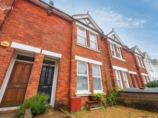 3 bedroom terraced house to rent