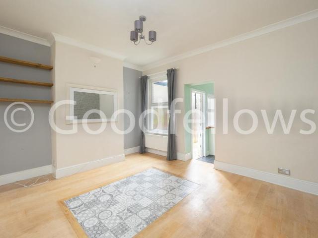 3 bedroom terraced house to rent