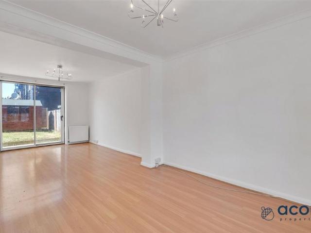 3 bedroom terraced house to rent
