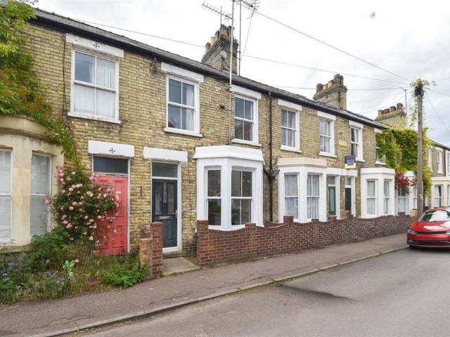 3 bedroom terraced house to rent