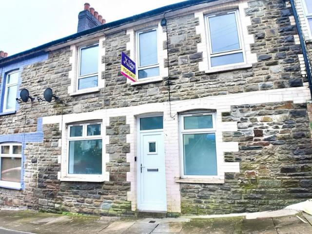 3 bedroom terraced house to rent