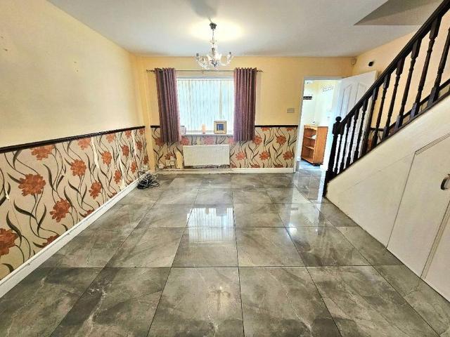 3 bedroom terraced house to rent