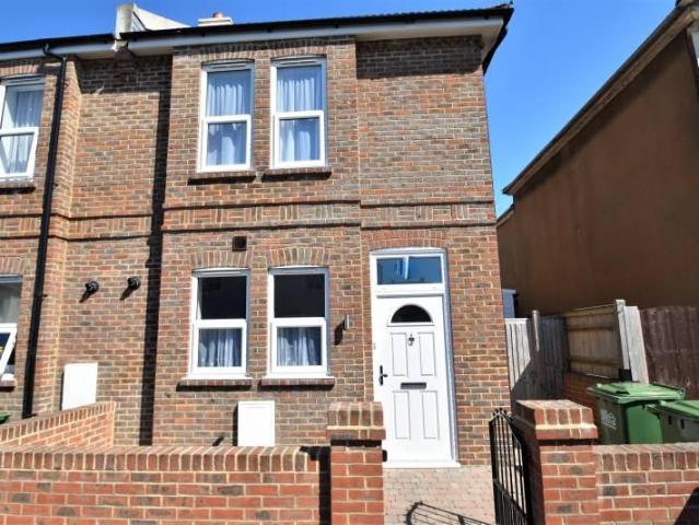 3 bedroom terraced house to rent