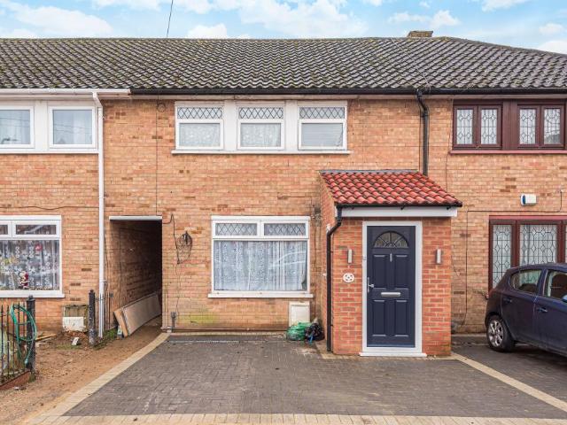 3 bedroom terraced house to rent