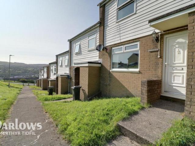 3 bedroom terraced house to rent