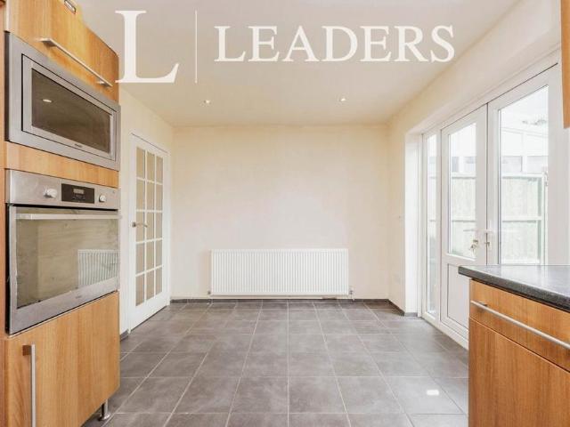 3 bedroom terraced house to rent
