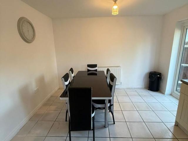 3 bedroom terraced house to rent