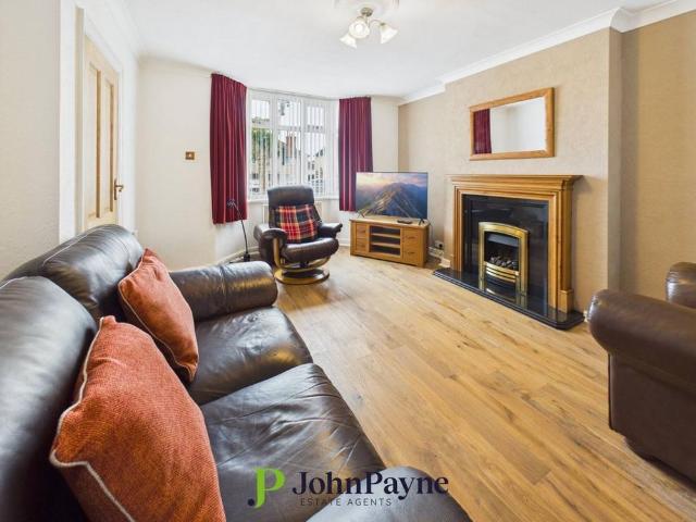 3 bedroom terraced house to rent