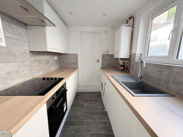 3 bedroom terraced house to rent