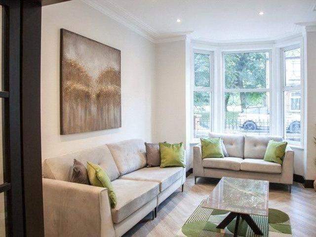 3 bedroom terraced house to rent