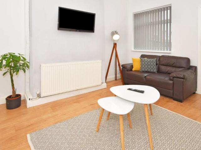 3 bedroom terraced house to rent