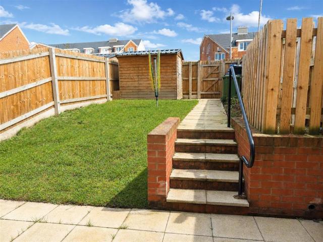 3 bedroom terraced house to rent