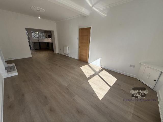 3 bedroom terraced house to rent