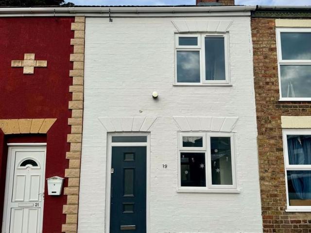 3 bedroom terraced house to rent