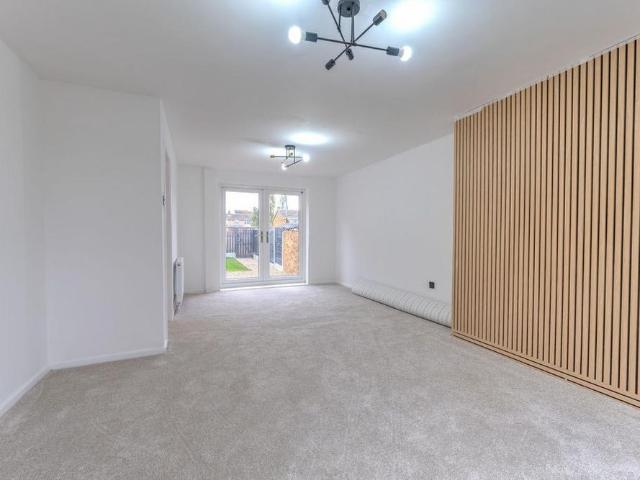 3 bedroom terraced house to rent