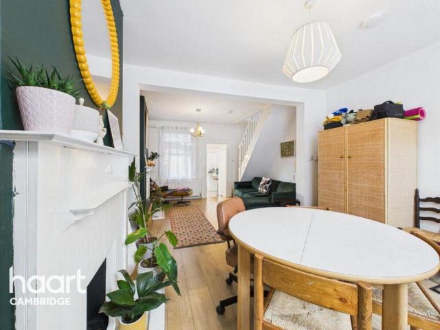 3 bedroom terraced house to rent