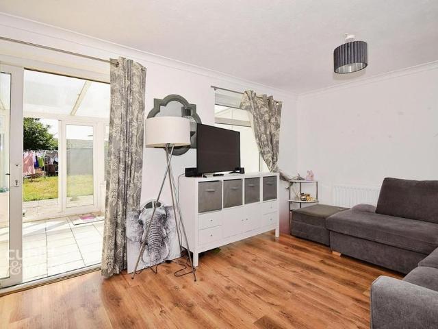 3 bedroom terraced house to rent