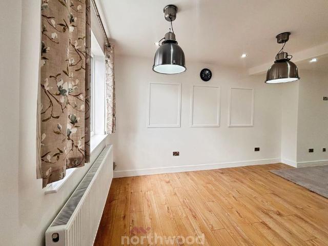 3 bedroom terraced house to rent