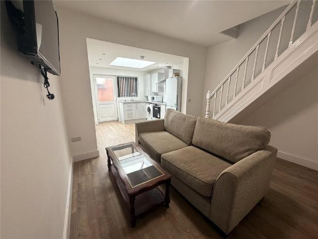 3 bedroom terraced house to rent