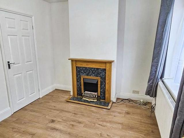 3 bedroom terraced house to rent