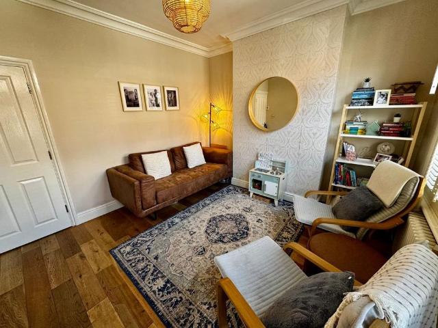 3 bedroom terraced house to rent