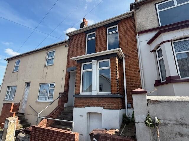 3 bedroom terraced house to rent