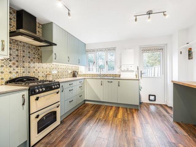 3 bedroom terraced house to rent