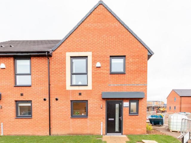 3 bedroom terraced house to rent