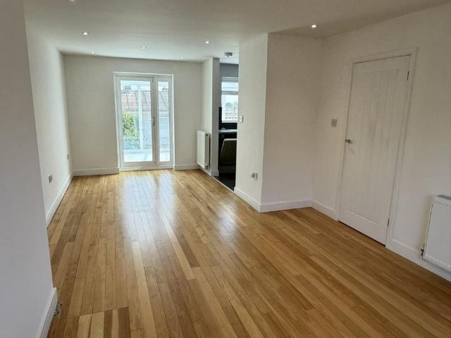 3 bedroom terraced house to rent