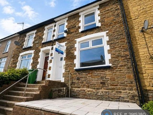 3 bedroom terraced house to rent