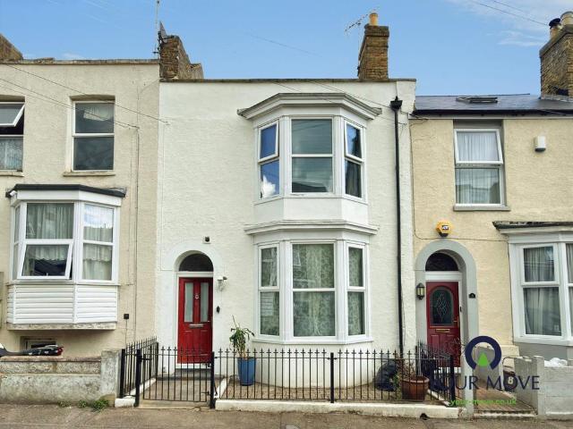 3 bedroom terraced house to rent