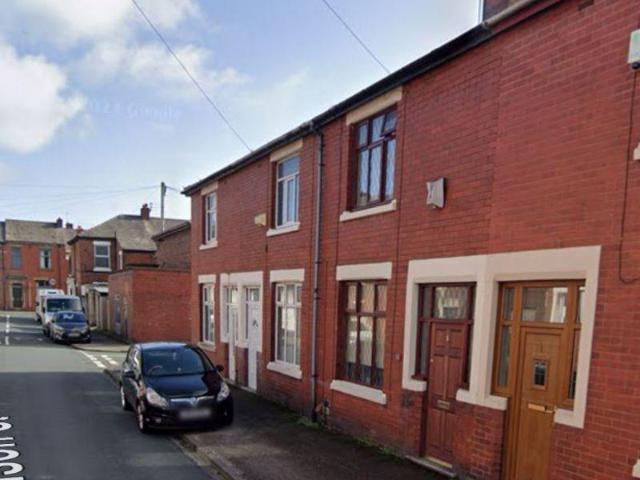 3 bedroom terraced house to rent