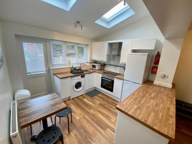 3 bedroom terraced house to rent