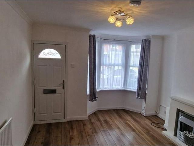 3 bedroom terraced house to rent