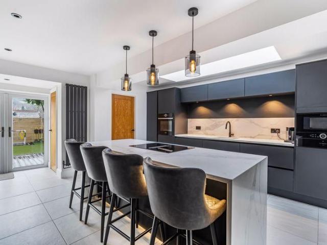 3 bedroom terraced house to rent