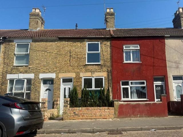 3 bedroom terraced house to rent