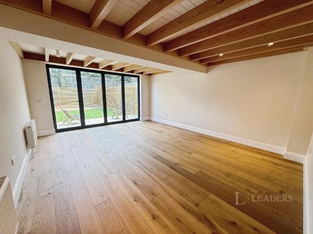 3 bedroom terraced house to rent