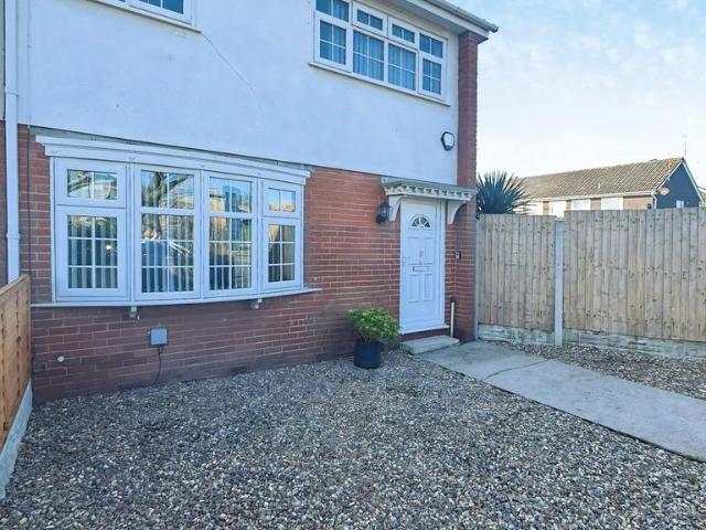 3 bedroom terraced house to rent