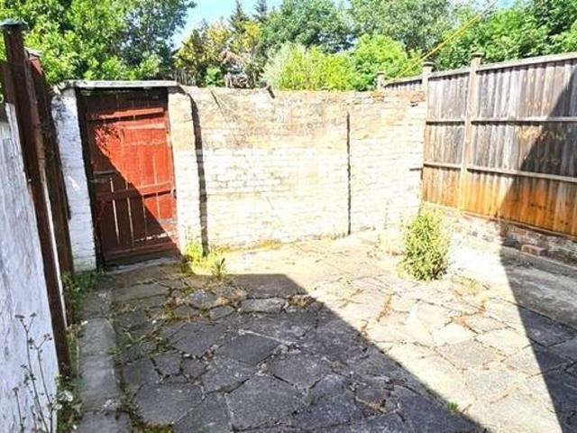 3 bedroom terraced house to rent