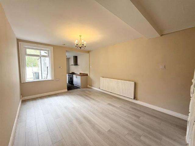 3 bedroom terraced house to rent
