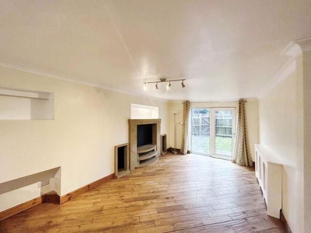 3 bedroom terraced house to rent