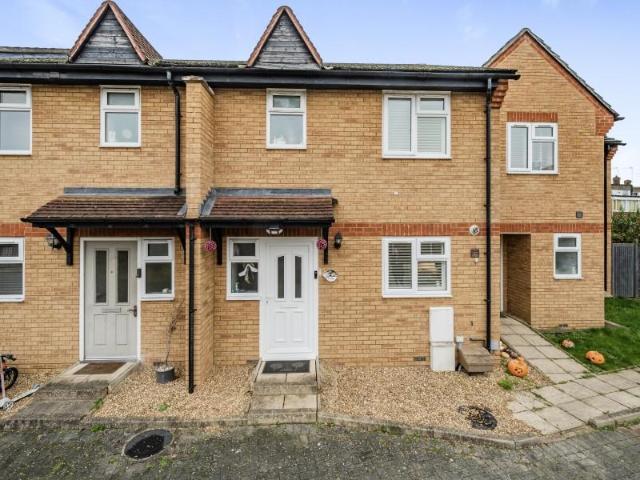 3 bedroom terraced house to rent
