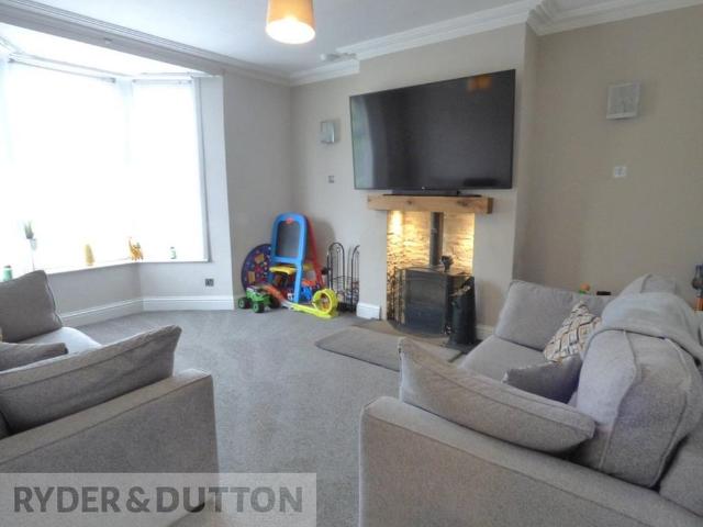 4 bedroom terraced house to rent