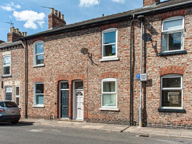 3 bedroom terraced house to rent