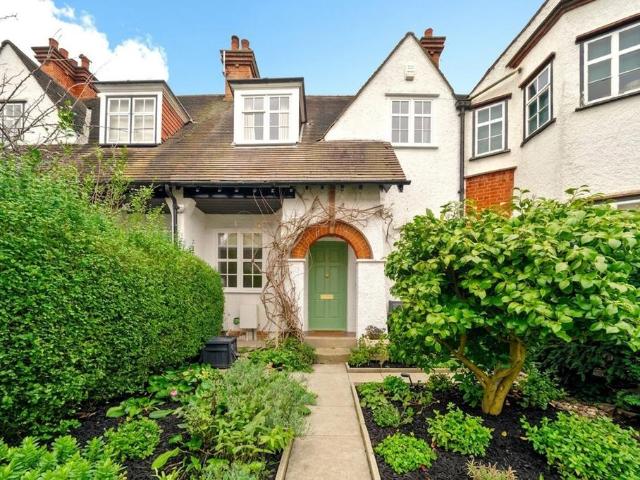 3 bedroom terraced house to rent