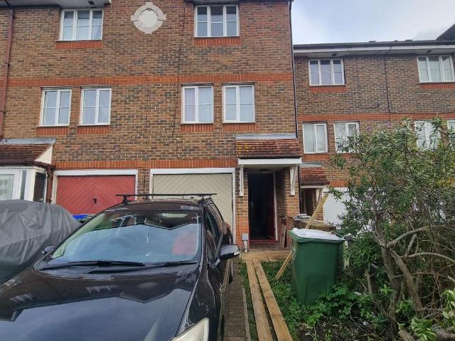 3 bedroom terraced house to rent