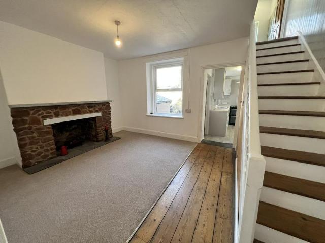 3 bedroom terraced house to rent