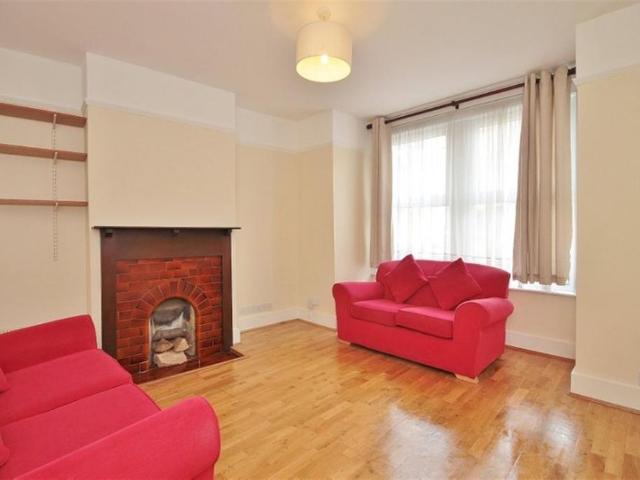 3 bedroom terraced house to rent